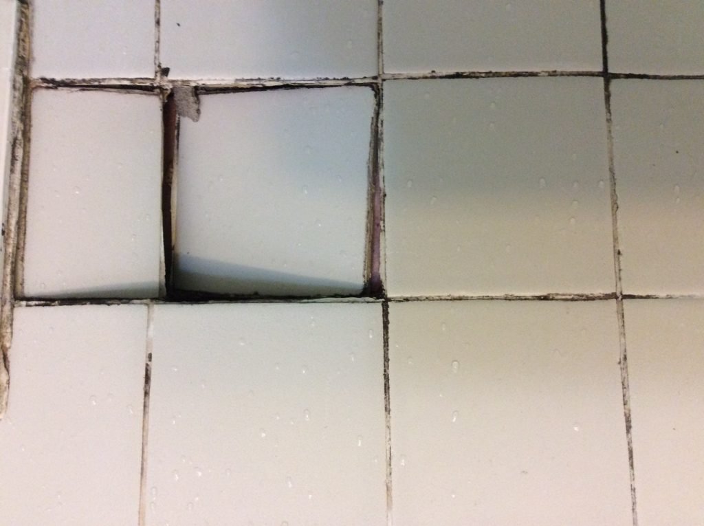 Receveurs de douche: fuites et infiltrations - comment les gérer